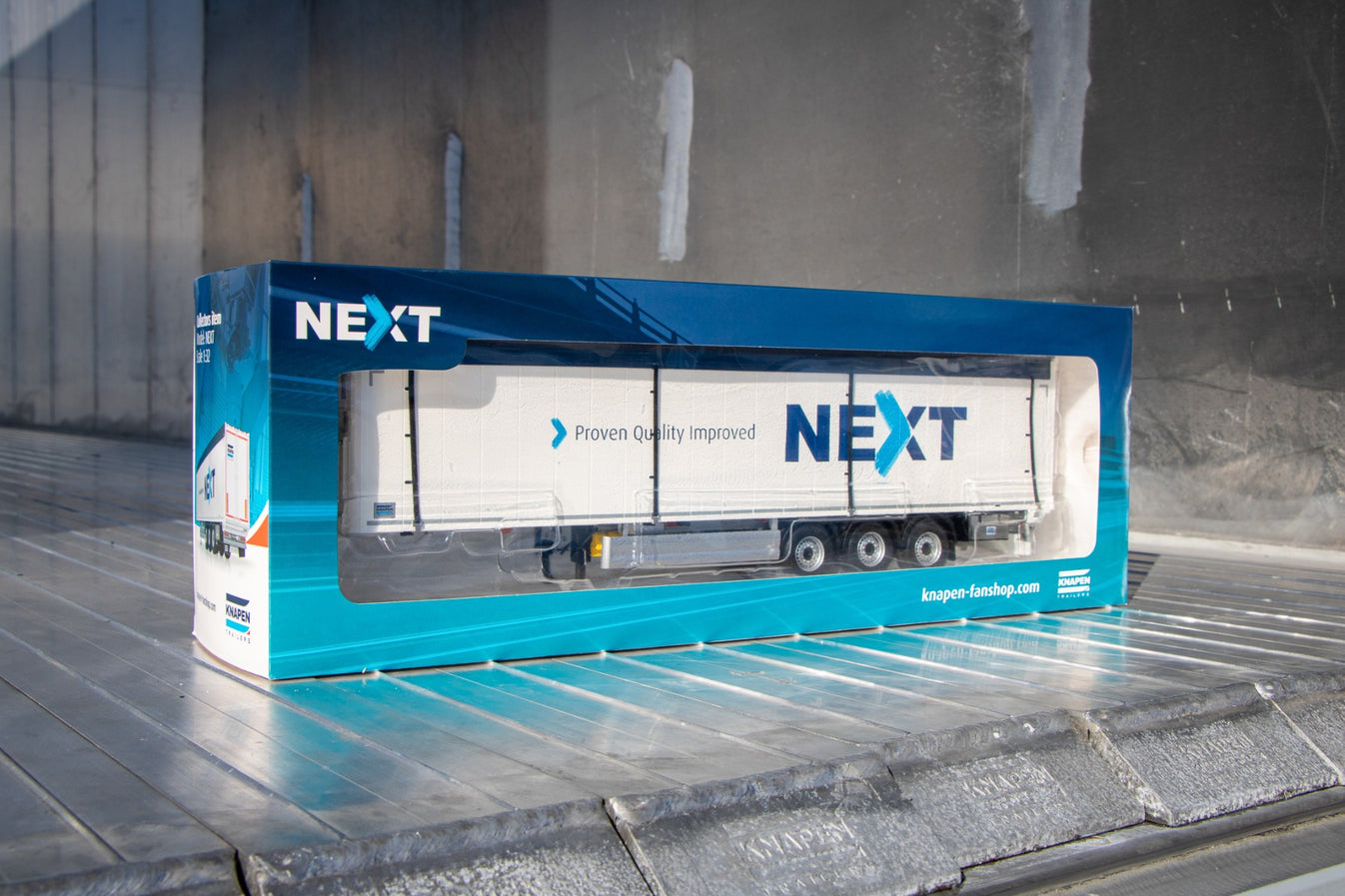 NEXT 1:32 Scale model – Knapen Fanshop